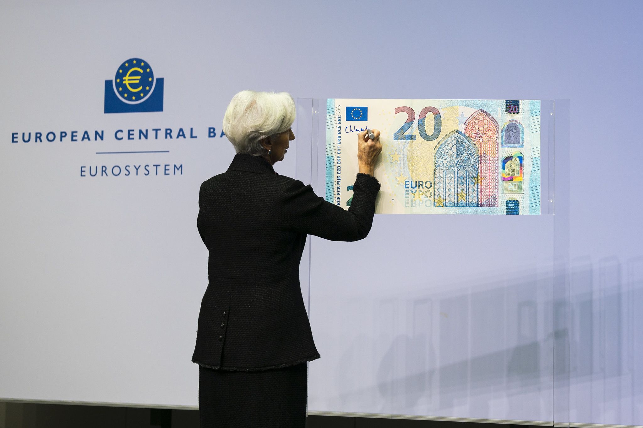 How to Trade The ECB Decision - January 2021 | Axia Futures